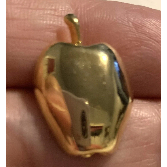 Apple | Jewelry | Vintage Gold Tone Jubilee Apple Lapel Pin Great ...